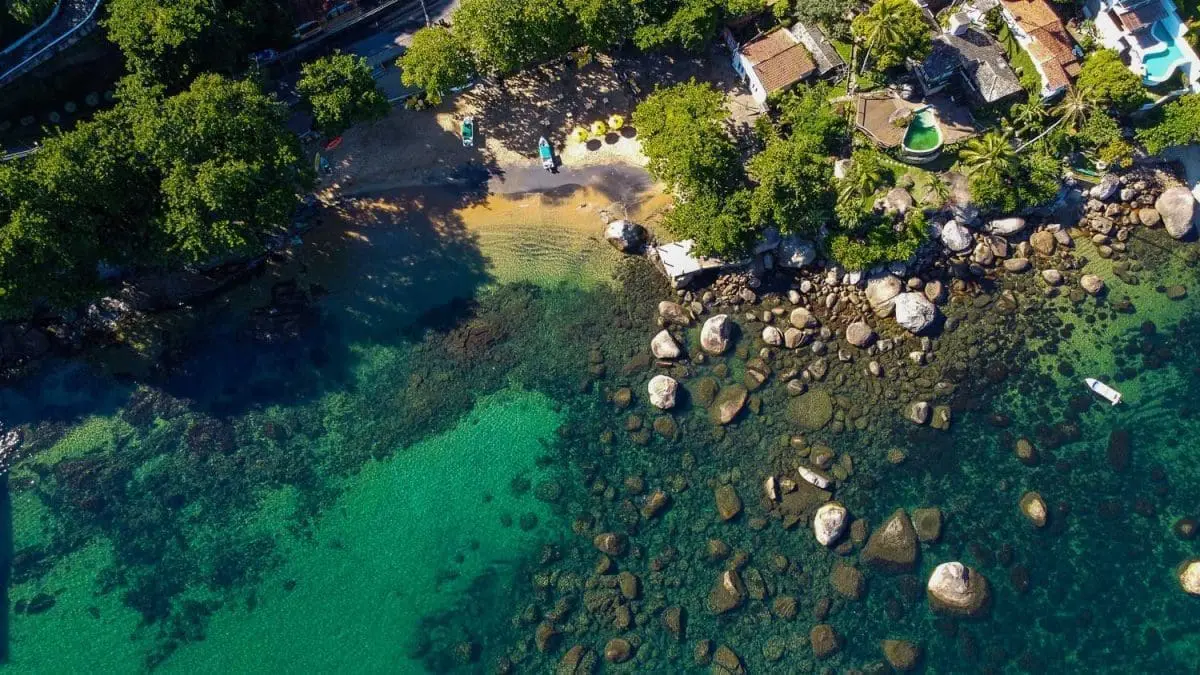 Praia do Portinho - Um paraíso à beira-mar em ilhabela